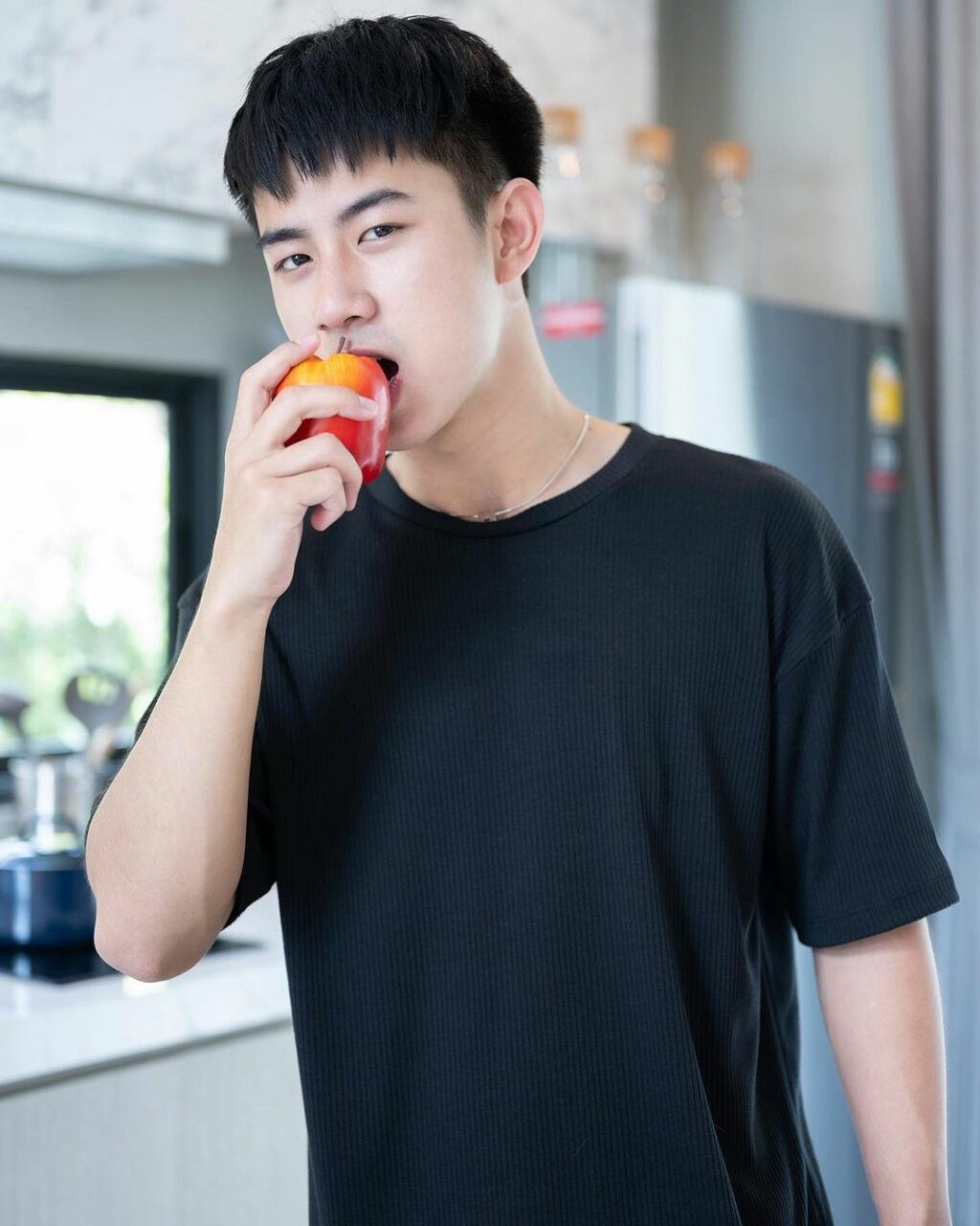 เปิดวาร์ป Big Natthapong หนุ่มละอ่อนหน้าใส งานดี ออร่าพุ่ง ของดีเมืองน่าน