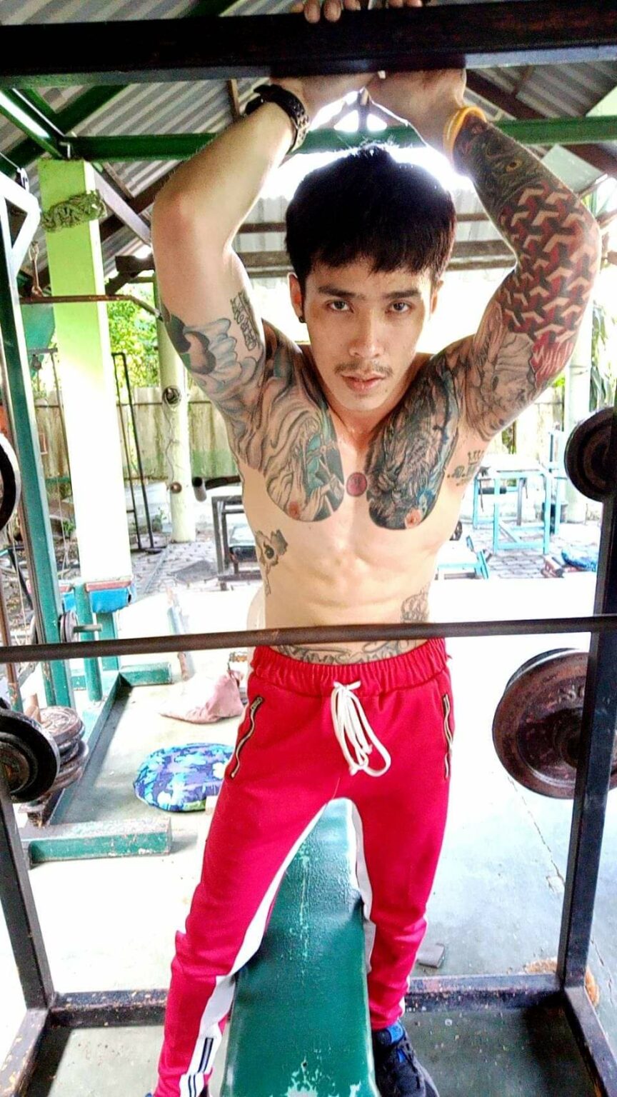 แซ่บจนกีสั่น!! ไนท์ อธิพงษ์ นายแบบ หนุ่มหล่อ รอยสักเท่ อวดหุ่นเสียว ชวนฟินมาก