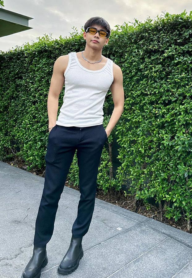 แมน นรินทร์ เน็ตไอดอลหนุ่มหล่อกล้ามโต แซ่บทุกอณู