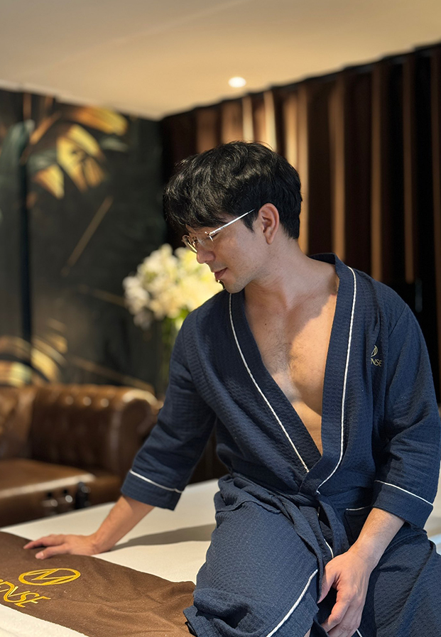 Arm Hawaii เปิดวาร์ปหนุ่มหล่อ ดีกรีนายแบบ หล่อแซ่บดีต่อใจ!!