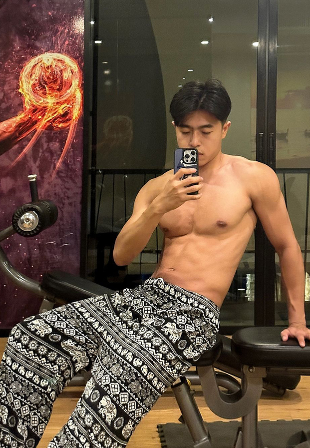 Ohm Nattapong เปิดวาร์ป นายแบบแซ่บ หุ่นเสว เห็นแล้วใจระทวย!!