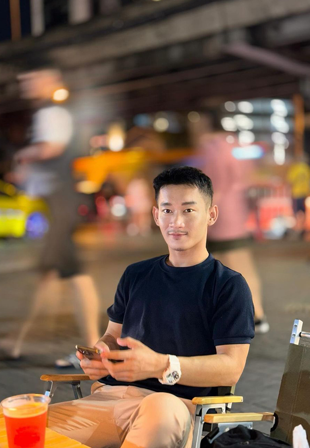 Alex Narak เปิดวาร์ปนายแบบหล่อใส เป้าใหญ่ ซิกแพคแน่นน่าลูบมาก!!