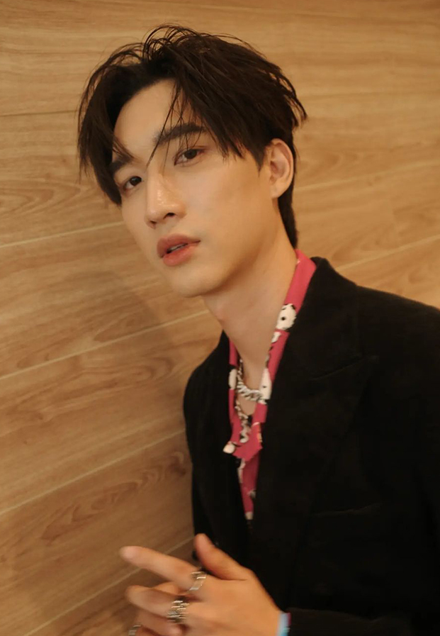 Noh Thongpaseuth เปิดวาร์ปนายแบบ กล้ามโต หล่อแซ่บสะกดสายตา!!