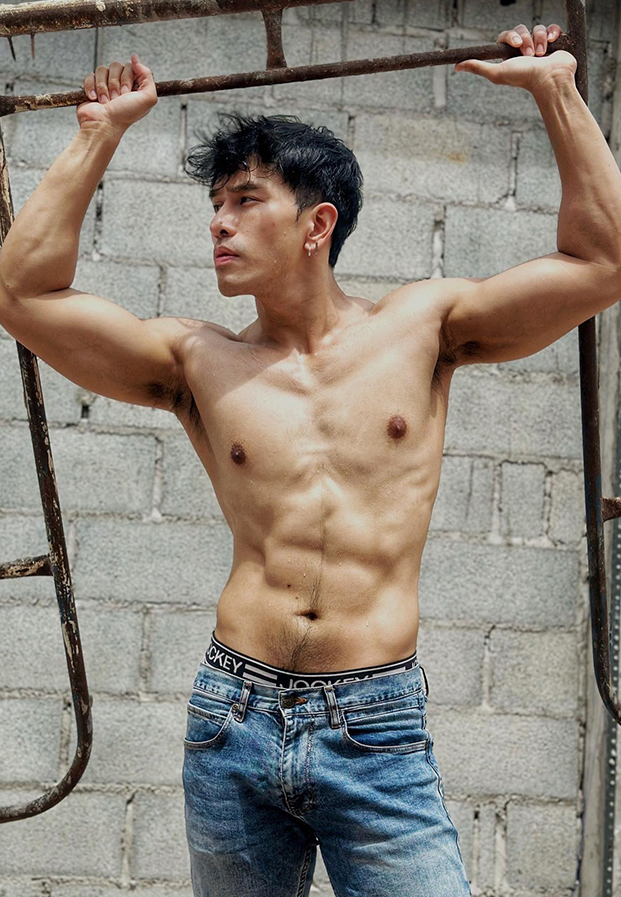 Sitthichok Panitloedtewa เปิดวาร์ปหนุ่มหล่อ กล้ามแน่น หุ่นแซ่บเวอร์!!