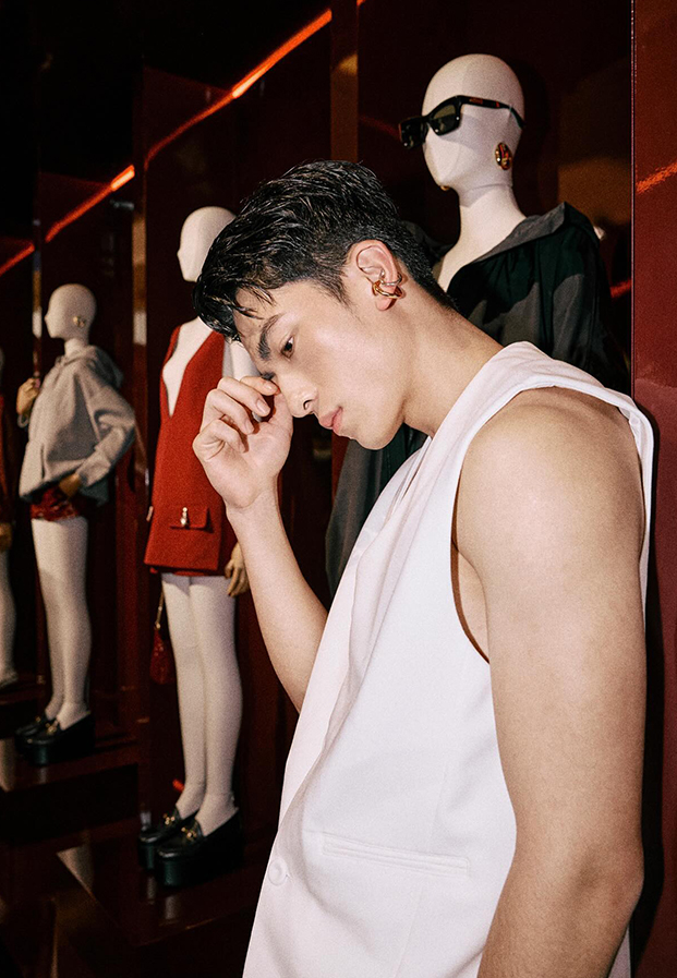 DK Huang เปิดวาร์ปหนุ่มหน้าใส ขวัญใจสาวๆ หล่อแซ่บจนต้องมนต์!!