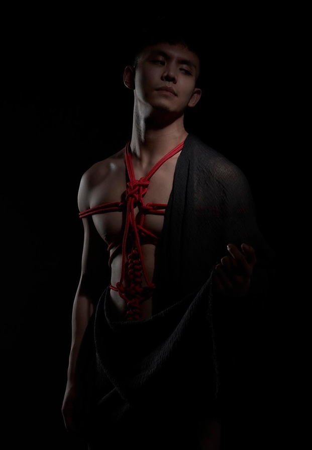 Anthony Zhao เปิดวาร์ปหนุ่มหล่อ กล้ามฟิตแน่นทุกมัด ดีกรีนายแบบ!!