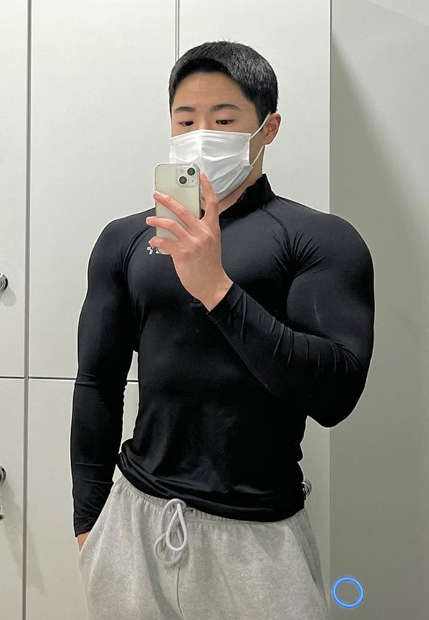 INHWAN CHOI เปิดวาร์ปนักเพาะกายสุดเท่ กล้ามโตเป็นมัดๆ น่าหลงใหล