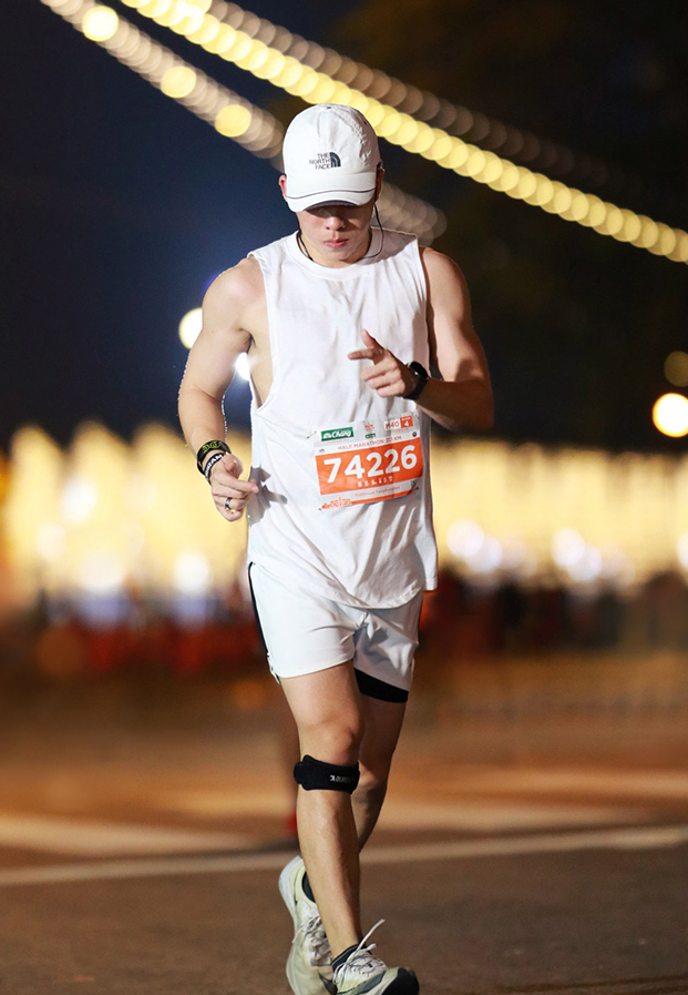 PEEE WARA เปิดวาร์ปนายแบบหนุ่มหล่อ ละมุนสุดเซ็กซี่ ฟินทุกท่วงท่า