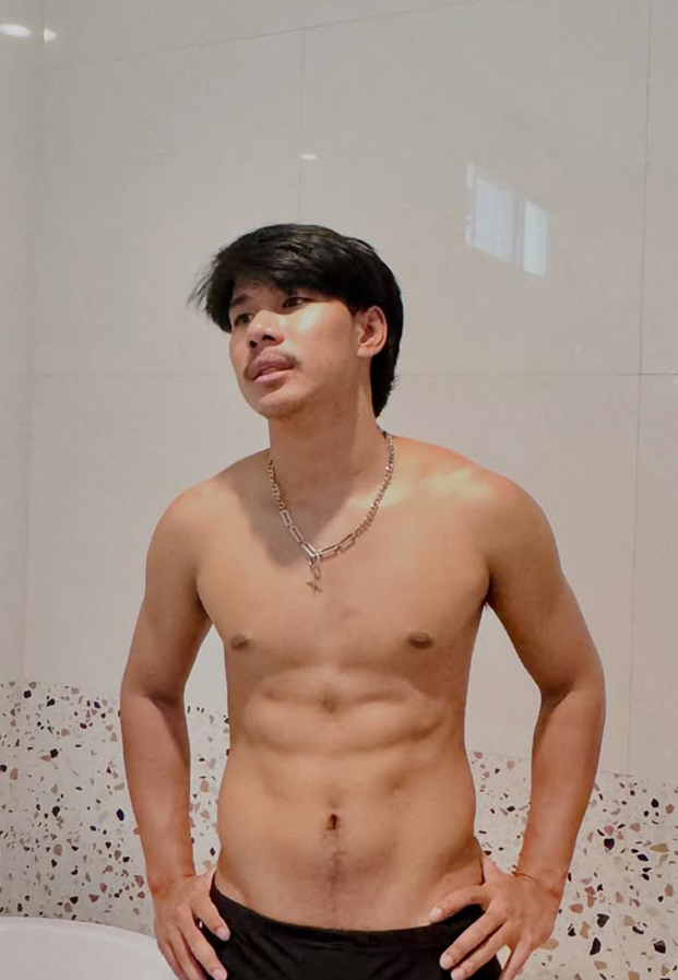 Fok Woraphon เปิดวาร์ปหนุ่มหล่อ เซ็กซี่ ที่เต้นแล้วใจละลายทุกวินาที